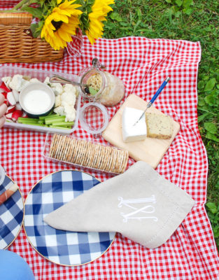 The Perfect Summer Picnic for Two - Pender & Peony - A Southern Blog