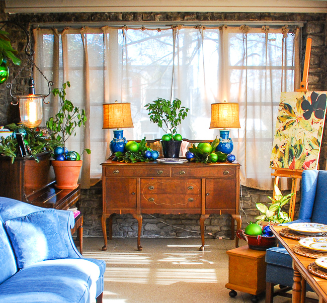 christmas-decorating-balance-2 – Pender & Peony – A Southern Blog