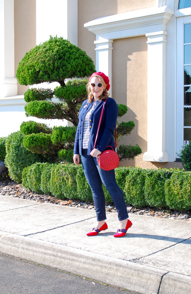 Red Loves Navy - Casual Fall Outfit - Pender & Peony - A Southern Blog