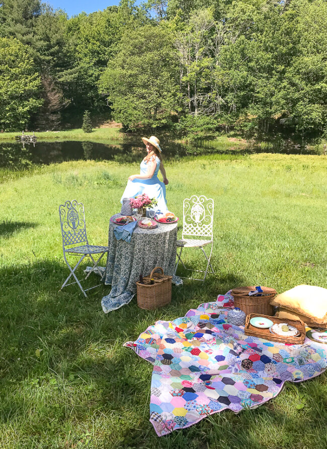A Romantic Picnic on the Pond – Pender & Peony