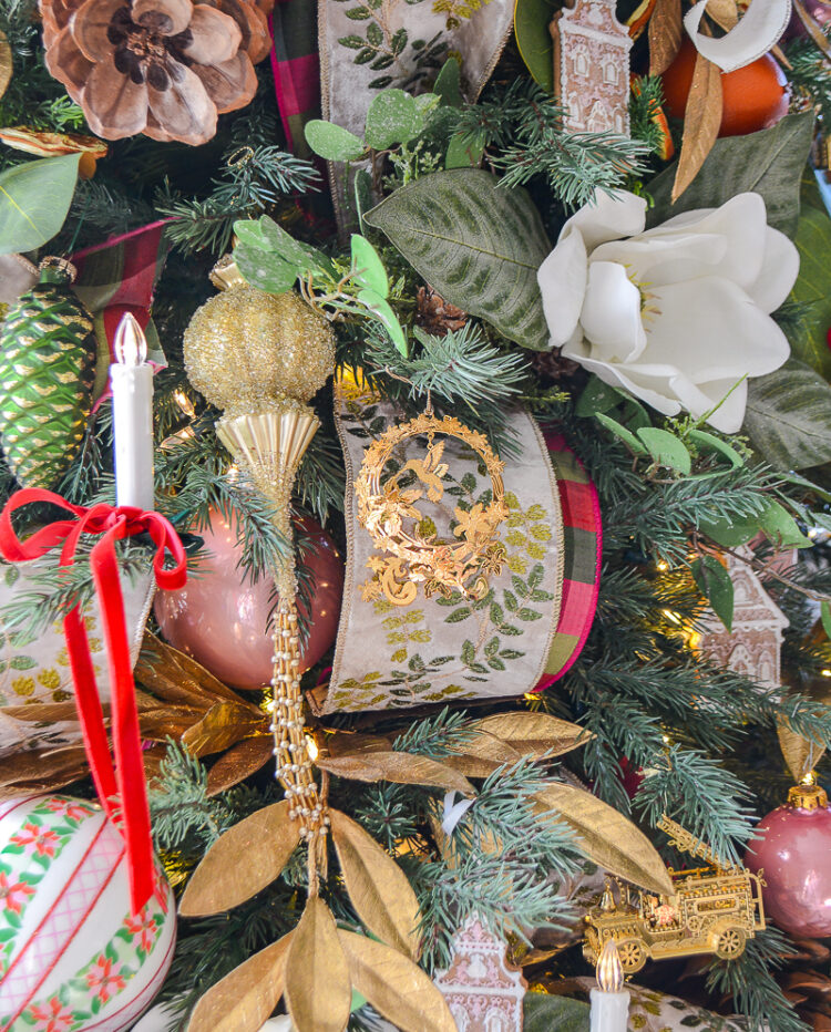 A Grandmillennial Meet Williamsburg Christmas Look - Pender & Peony - A ...